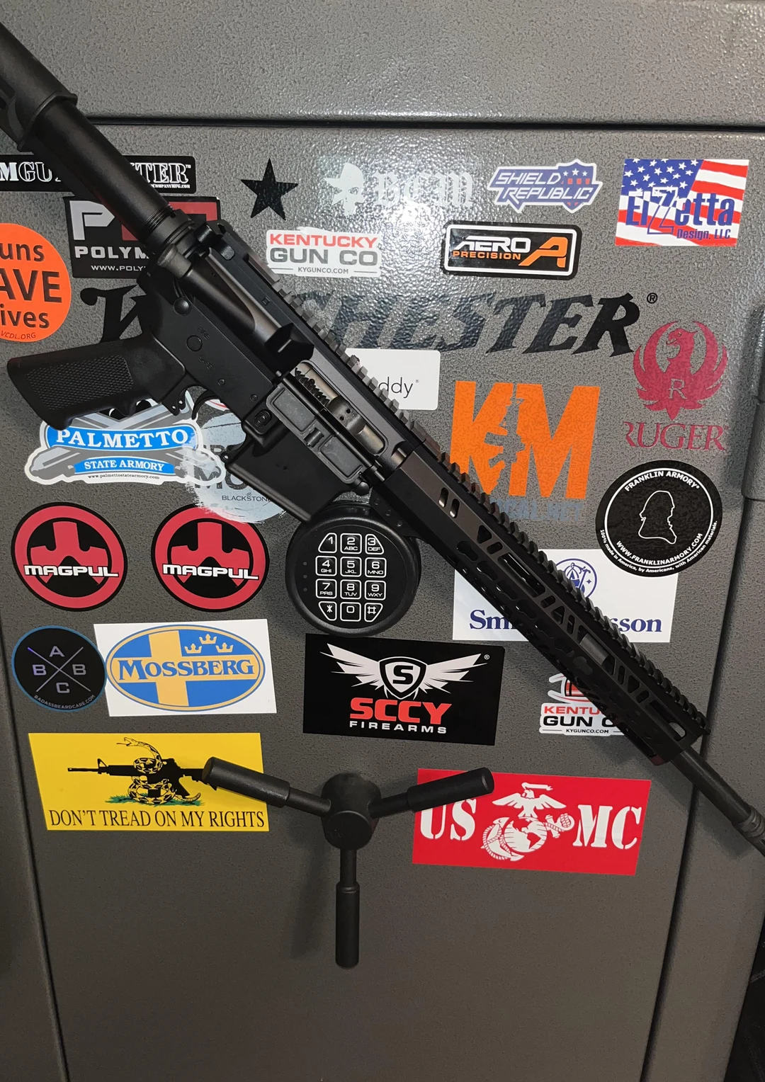 Early christmas build for my Father inlaw! PSA lower, Aero parts and an upper from CBC ...