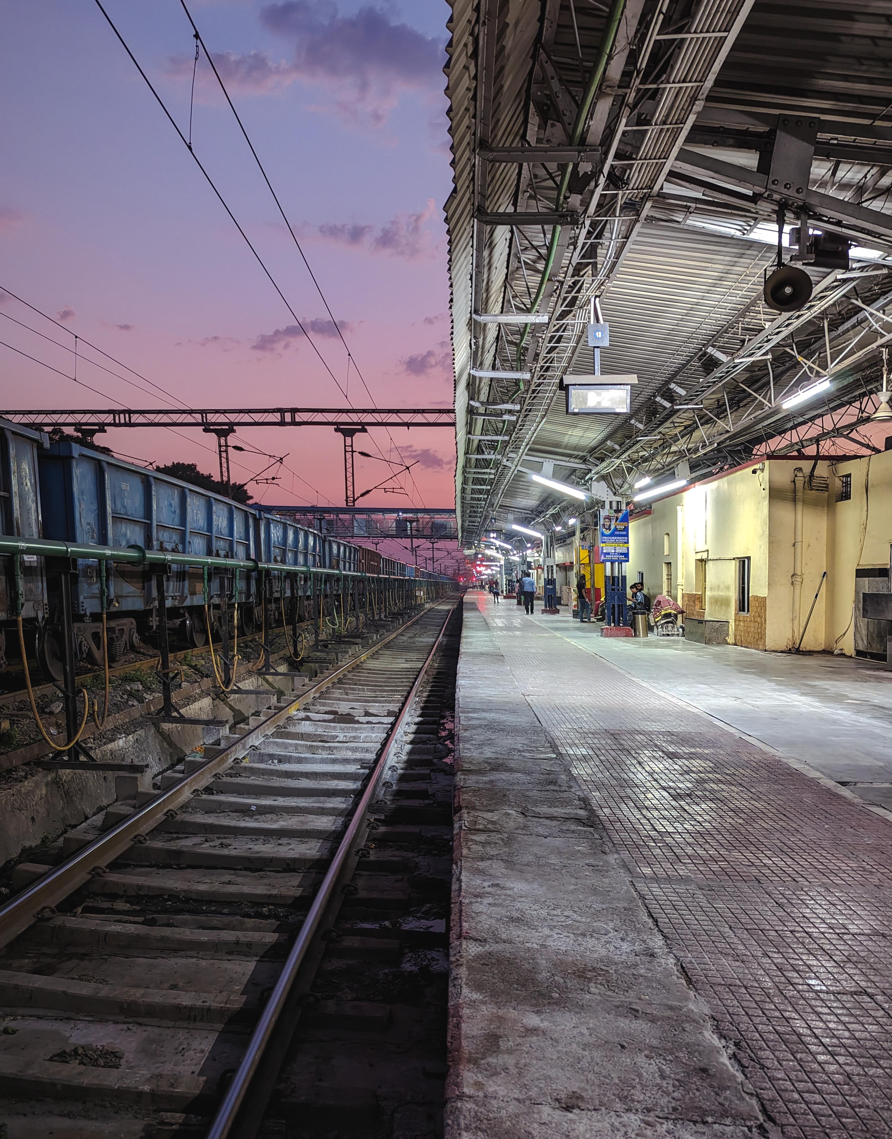 I took a picture of this railway platform | Scrolller
