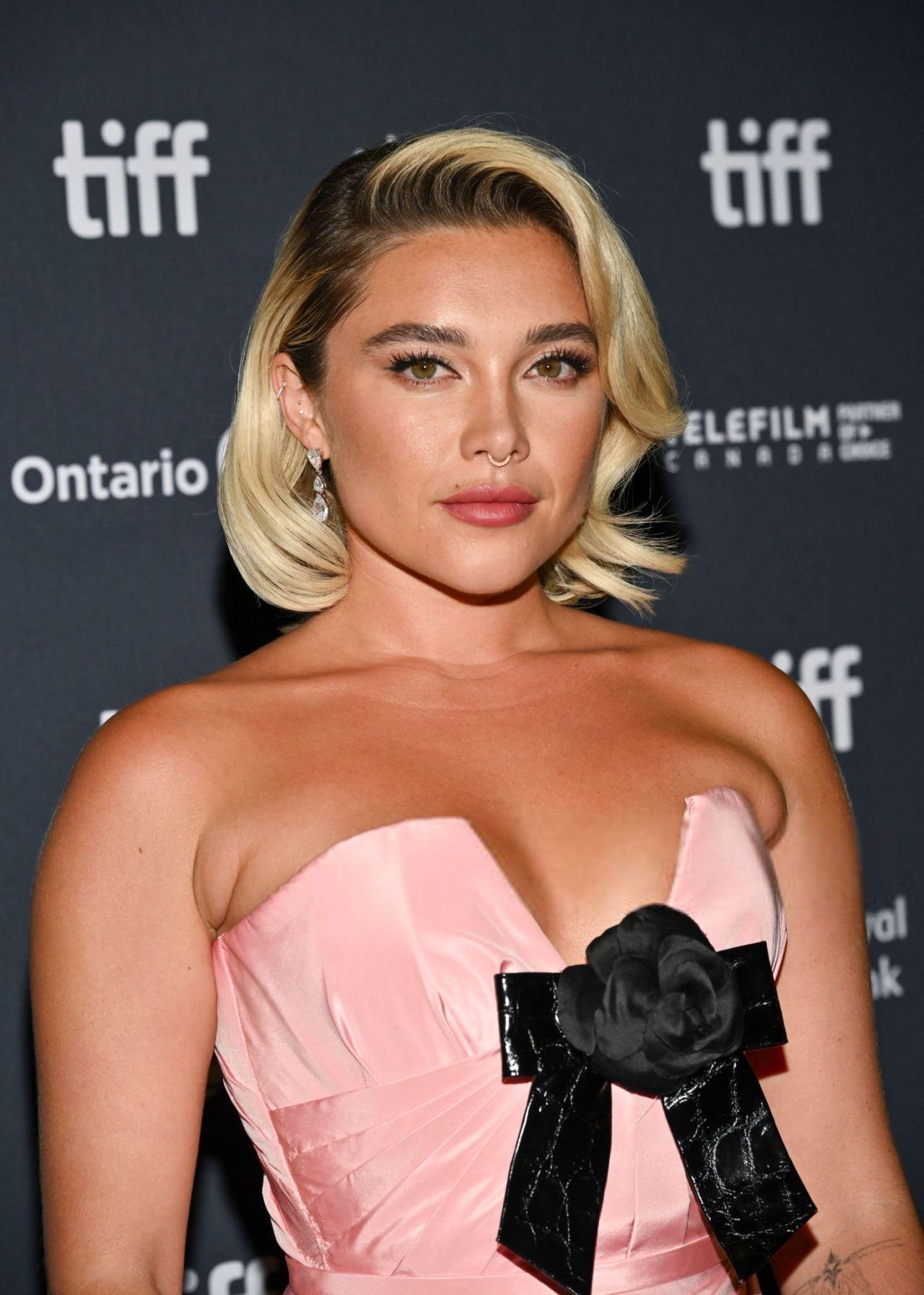 Florence Pugh | Scrolller