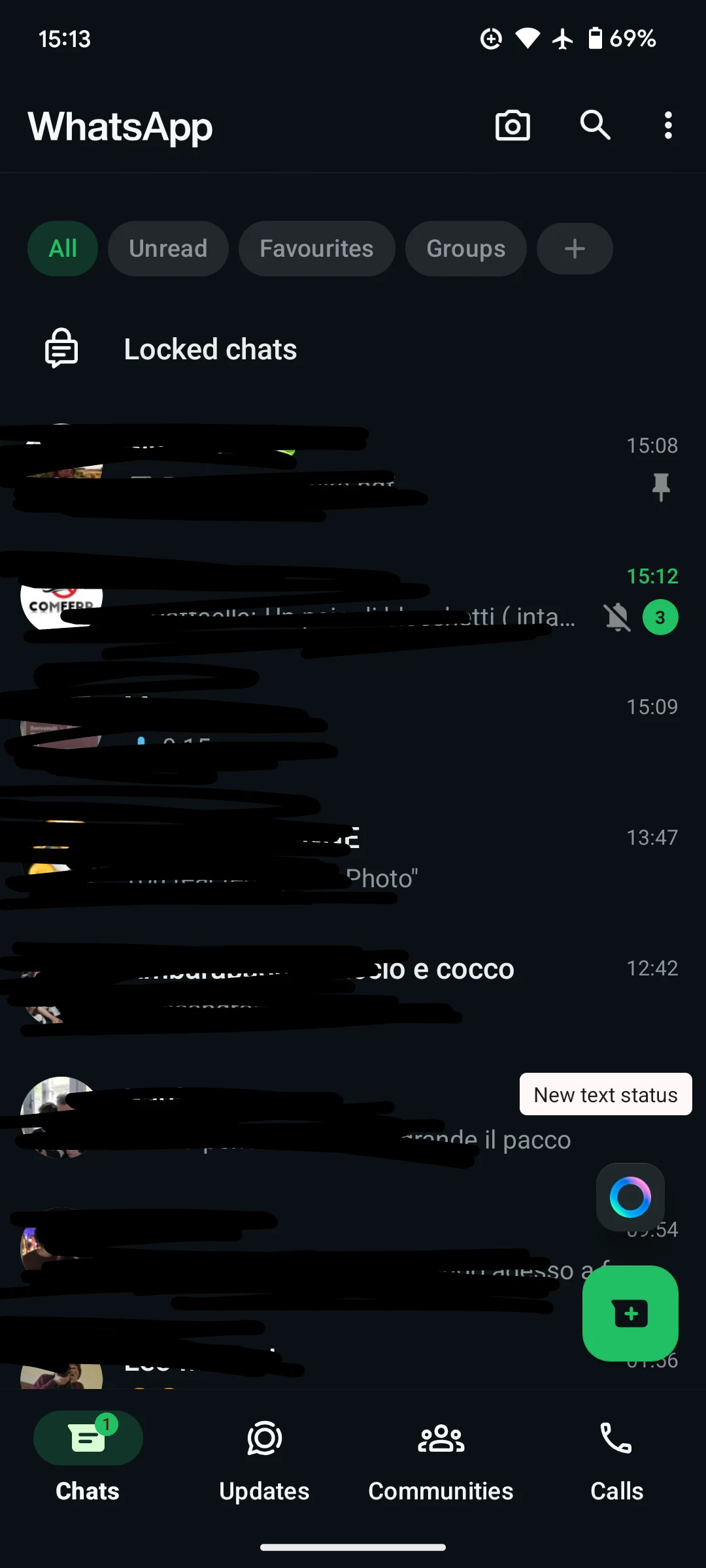 What's this new button on WhatsApp? | Scrolller