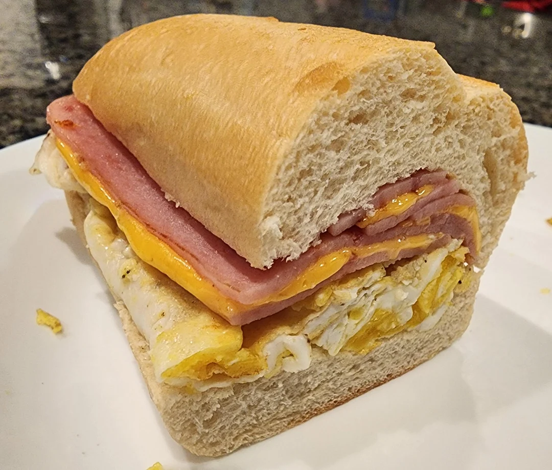 Ham Egg and cheese | Scrolller