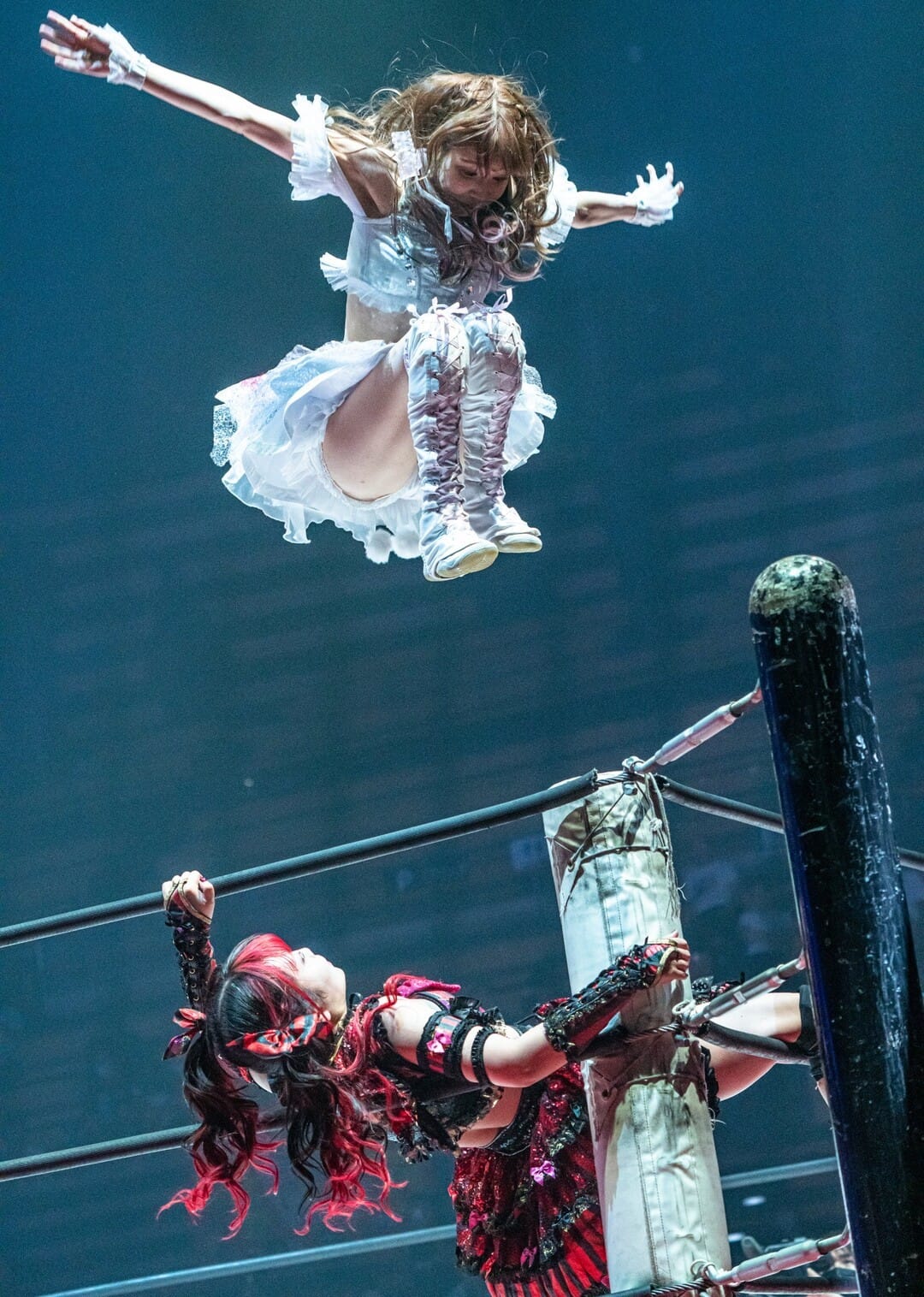 Beautiful shot of Japanese women's wrestling | Scrolller
