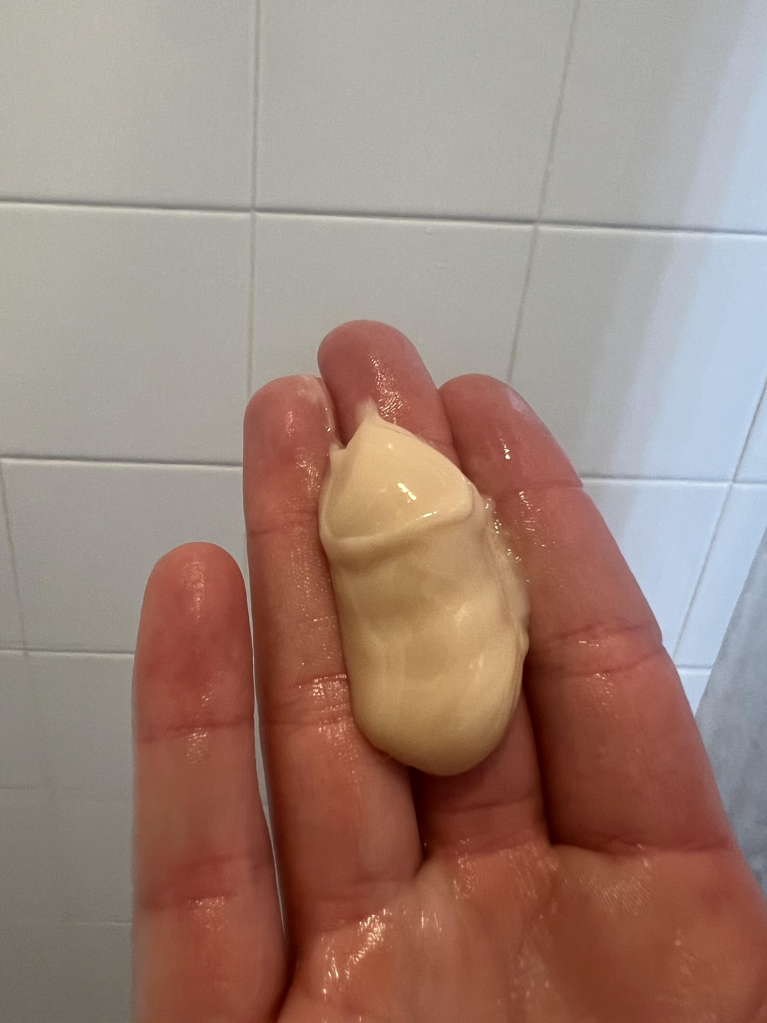 Pump ;) of conditioner | Scrolller