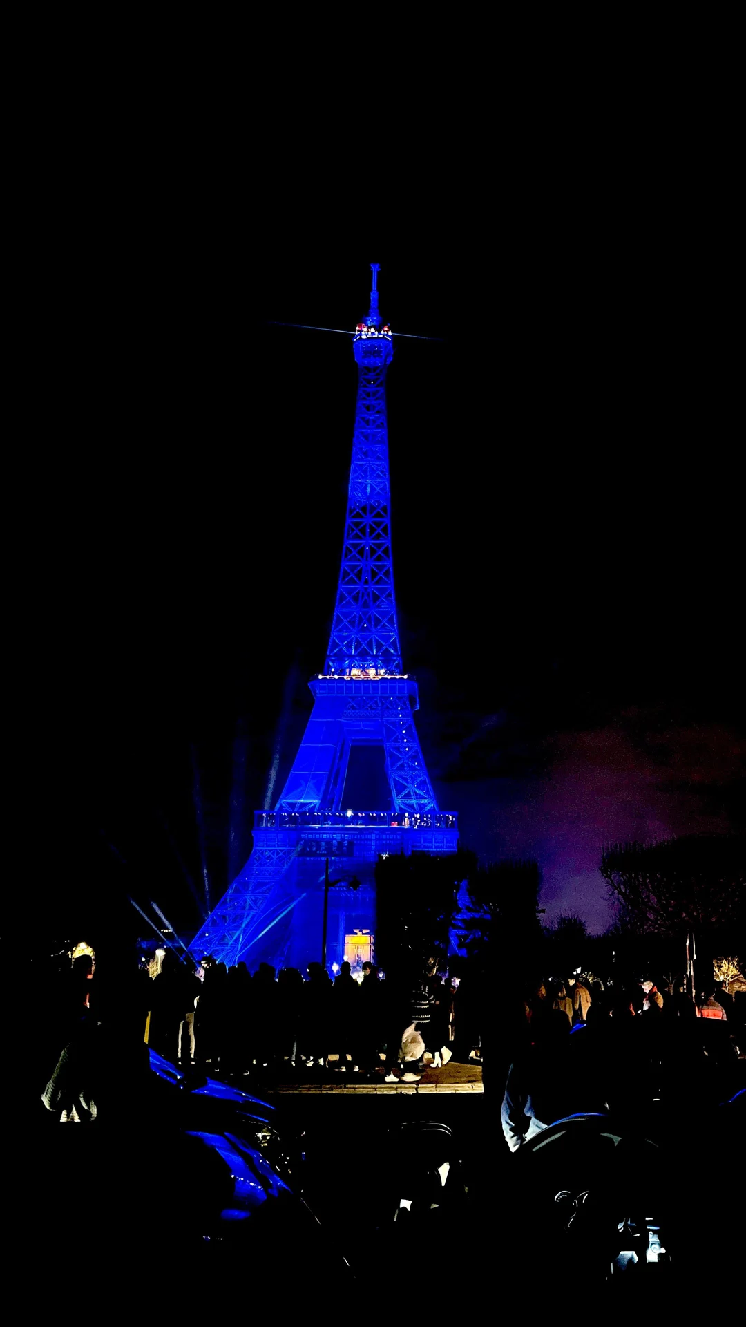 Blue Eiffel Tower, Paris | Scrolller