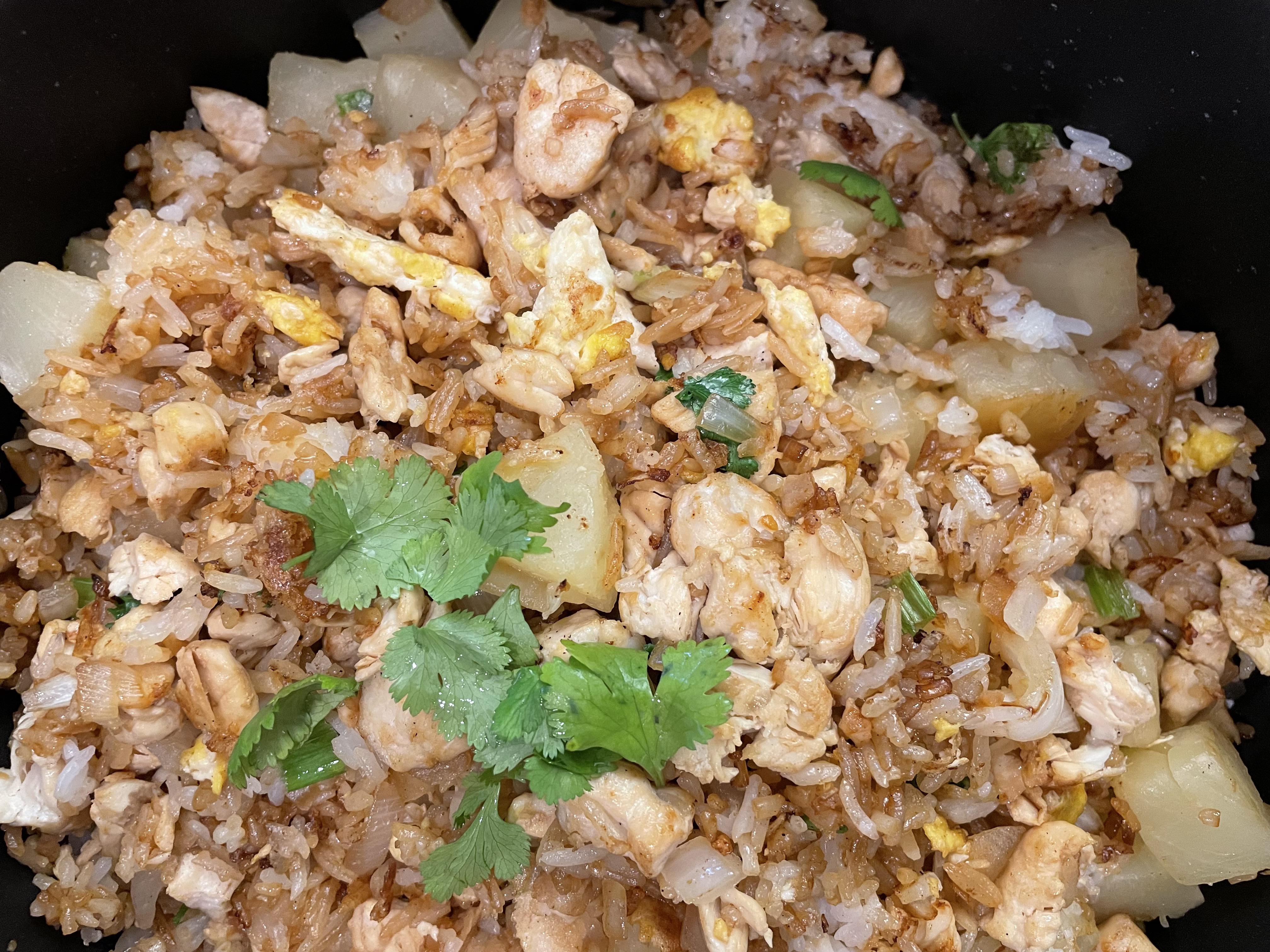 [Homemade] Pineapple Fried Rice | Scrolller