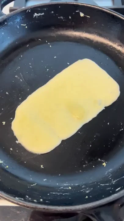 Slidey cheese on eggs anyone? | Scrolller