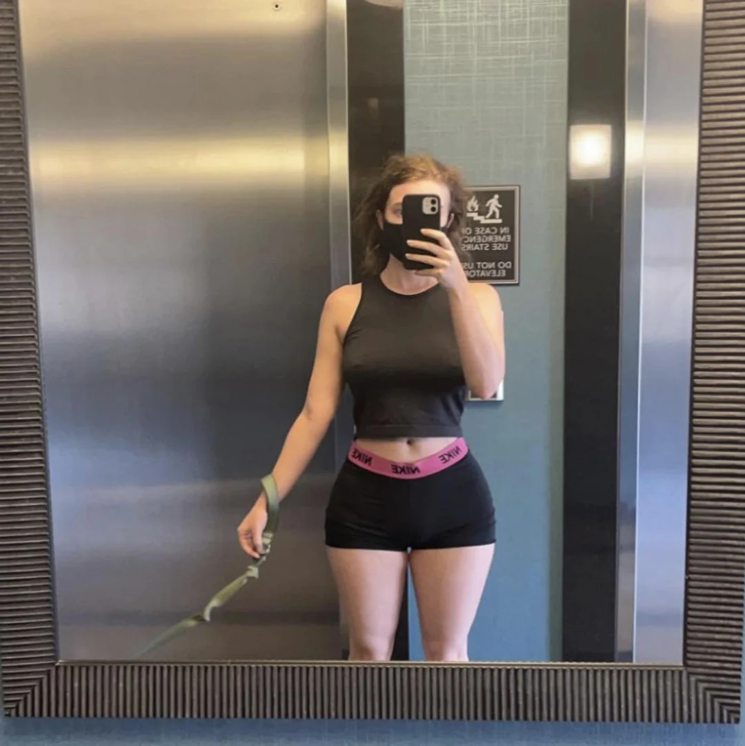 Tight & toned | Scrolller