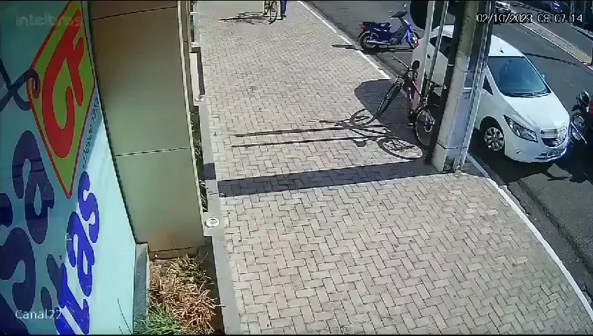 he almost had his bike stolen | Scrolller