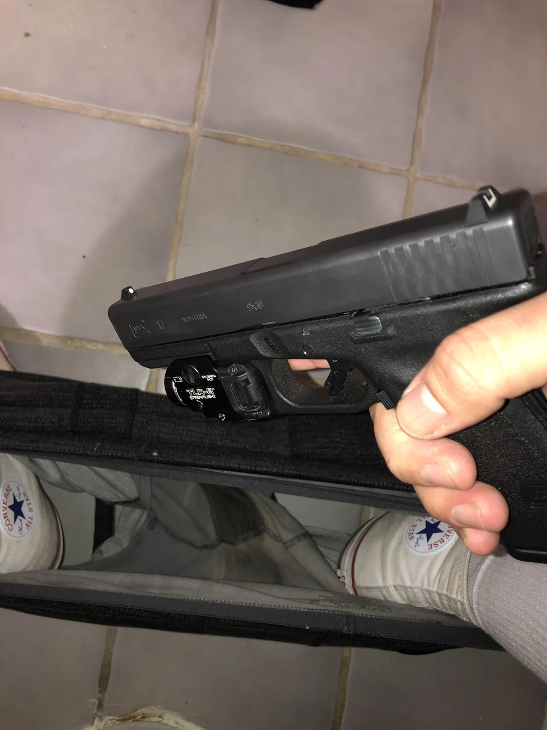 Toilet gun | Scrolller