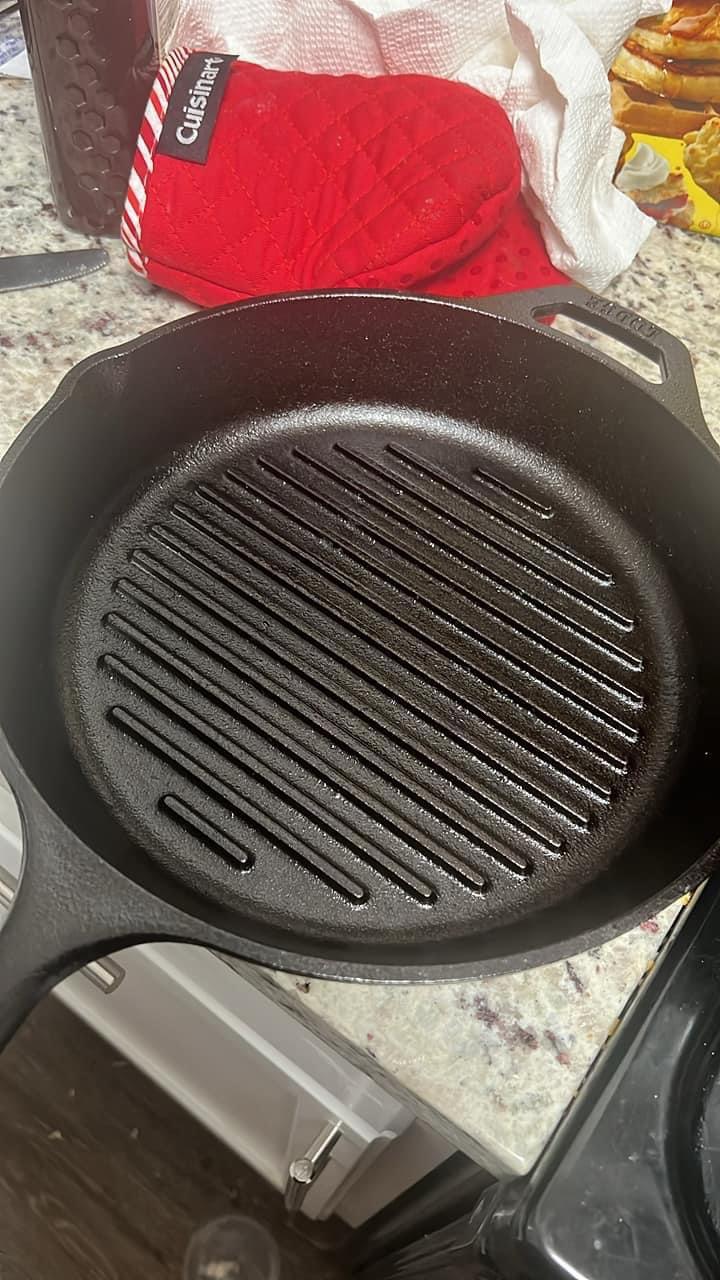 Washed and did two layers of seasoning. How did I do? | Scrolller