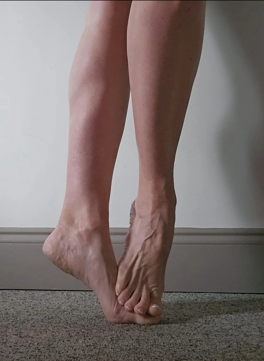 Tippy Toes | Scrolller