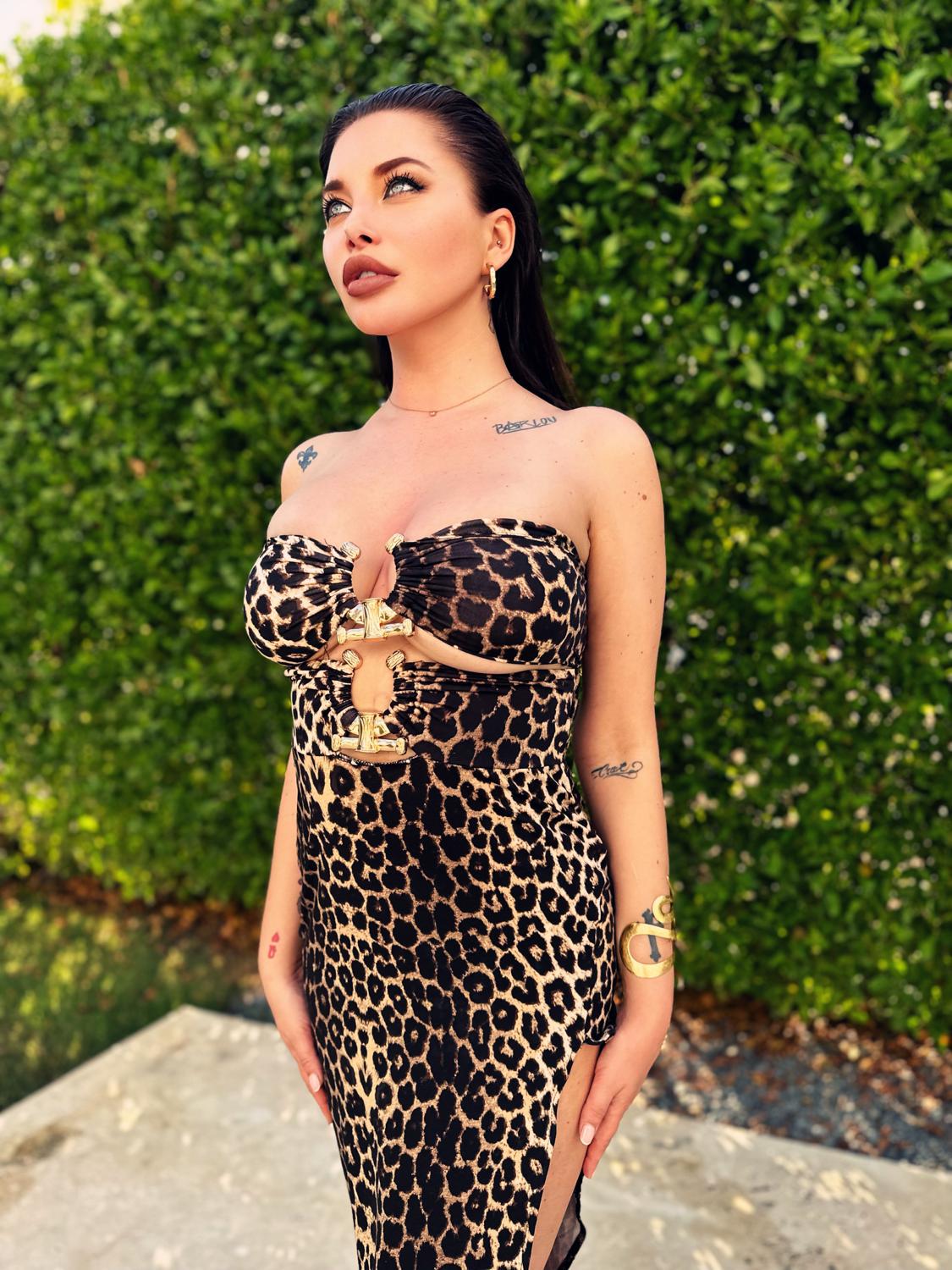 Anna Polina | Scrolller