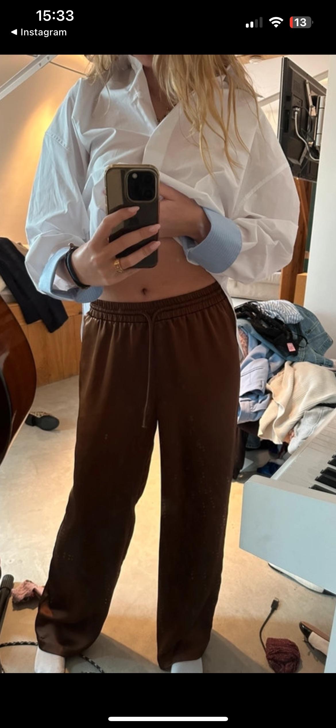 Roxy Dekker | Scrolller