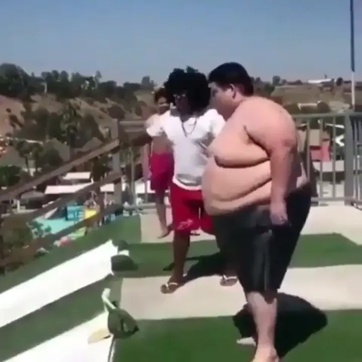 Absolute unit sending it | Scrolller