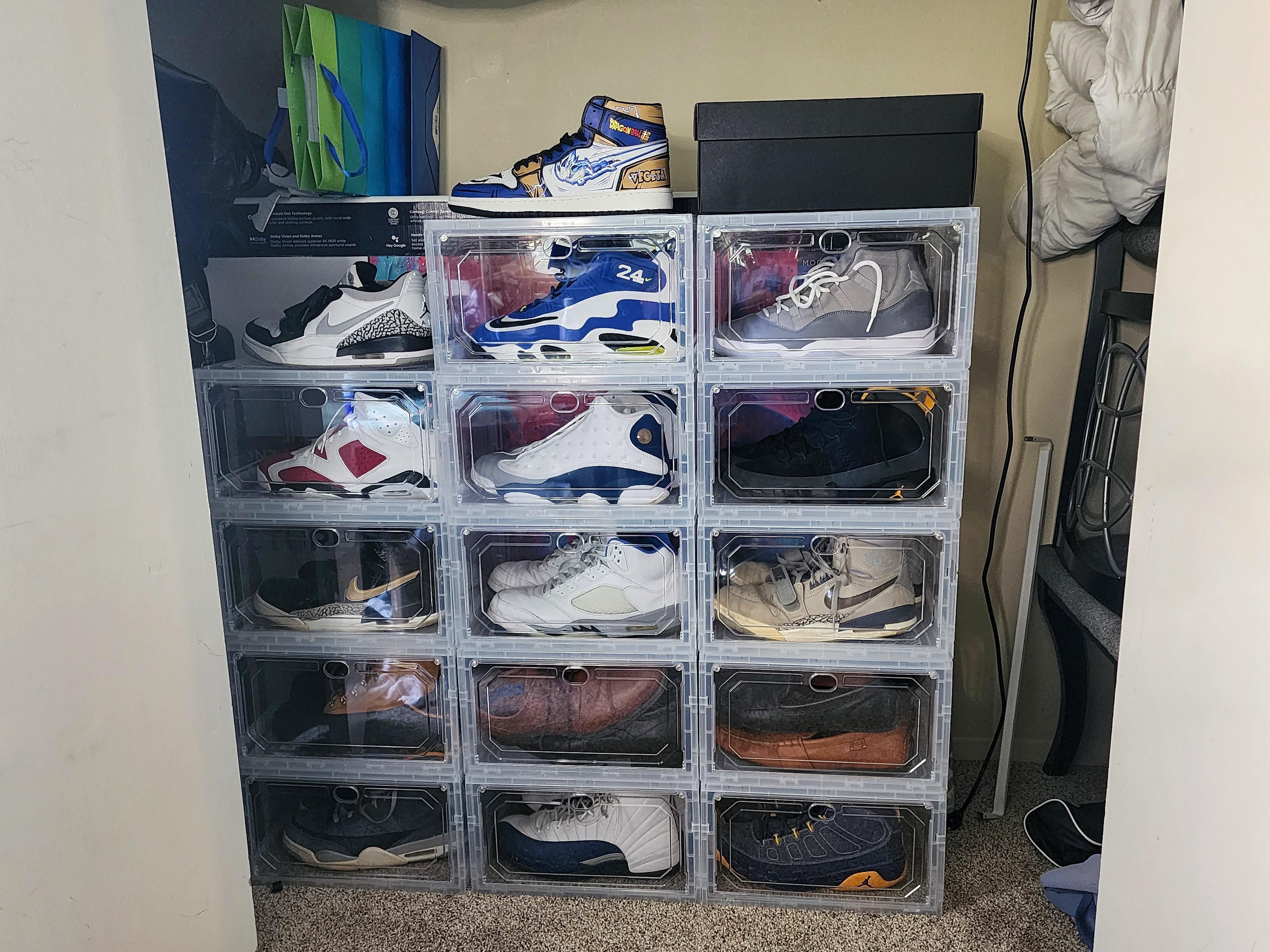 Finally got some display cases | Scrolller