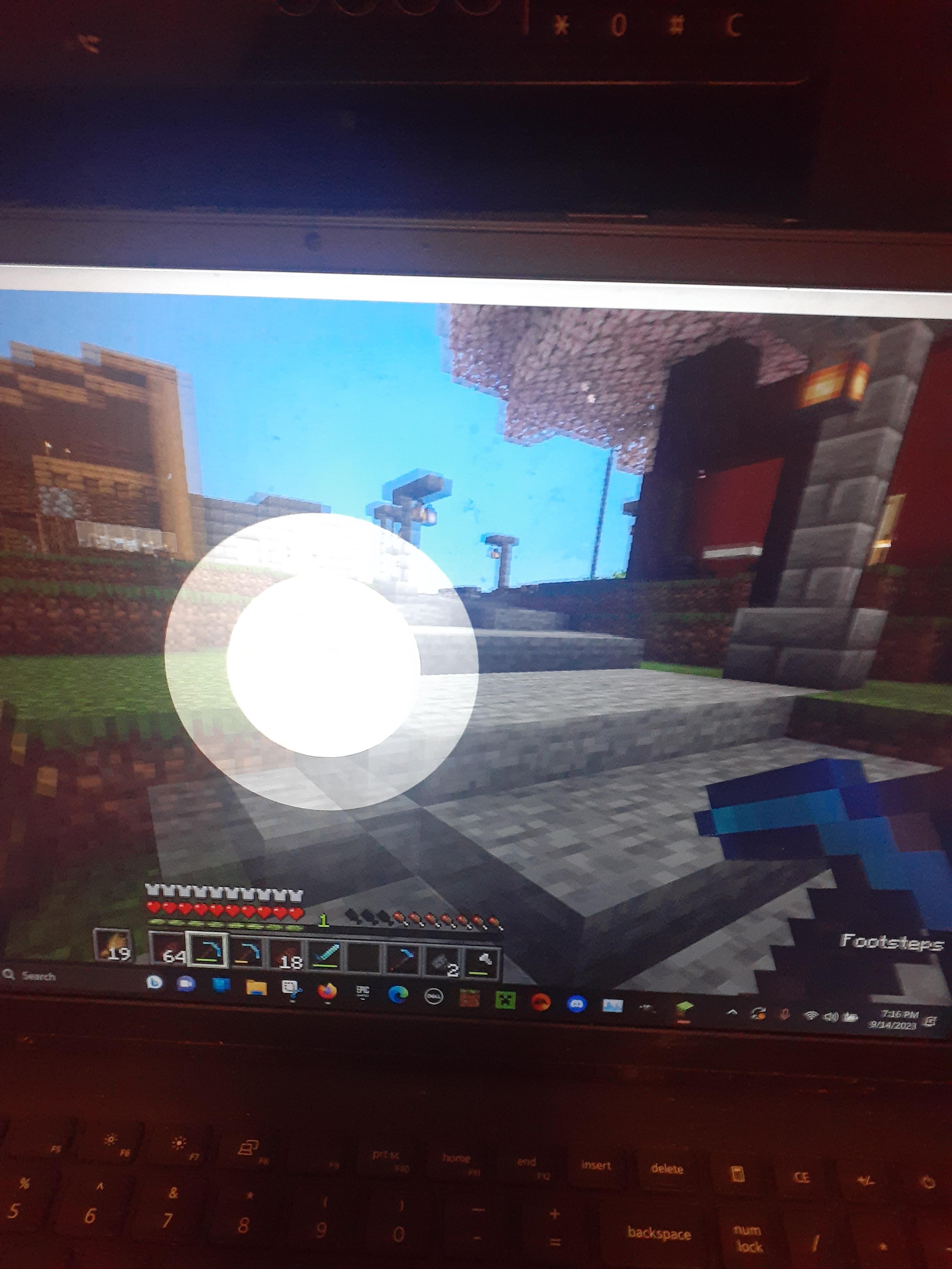 Weird circle on screen bug | Scrolller