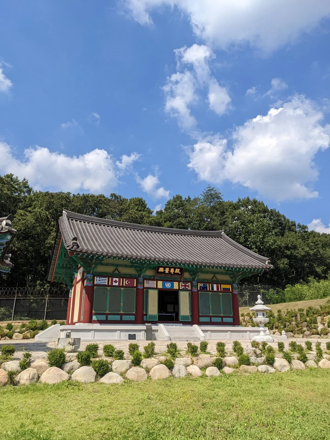 A Buddhist Temple on the DMZ | Scrolller