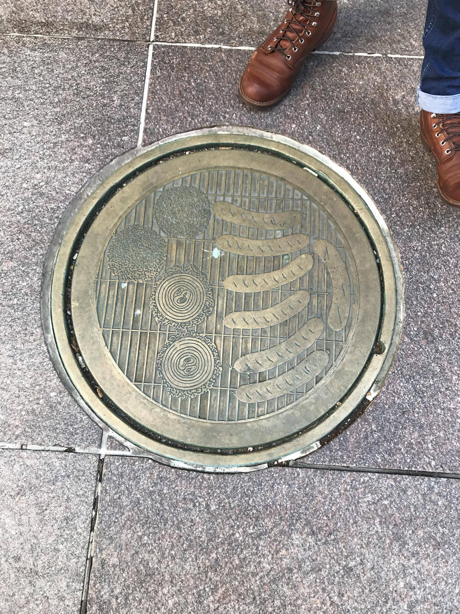 This manhole cover that looks like a grill | Scrolller