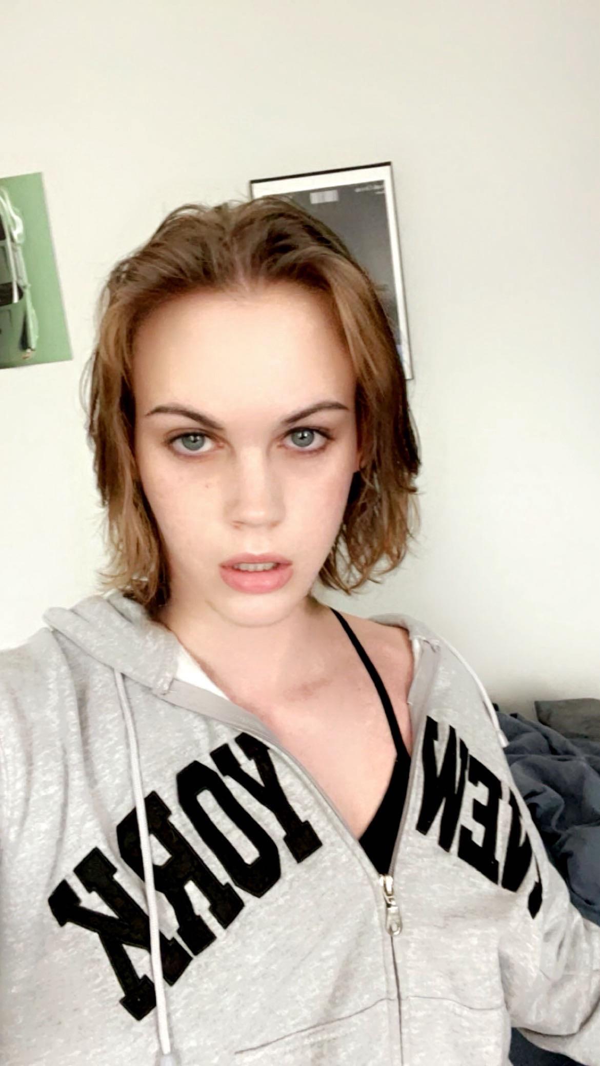 Seduction 😘 | Scrolller