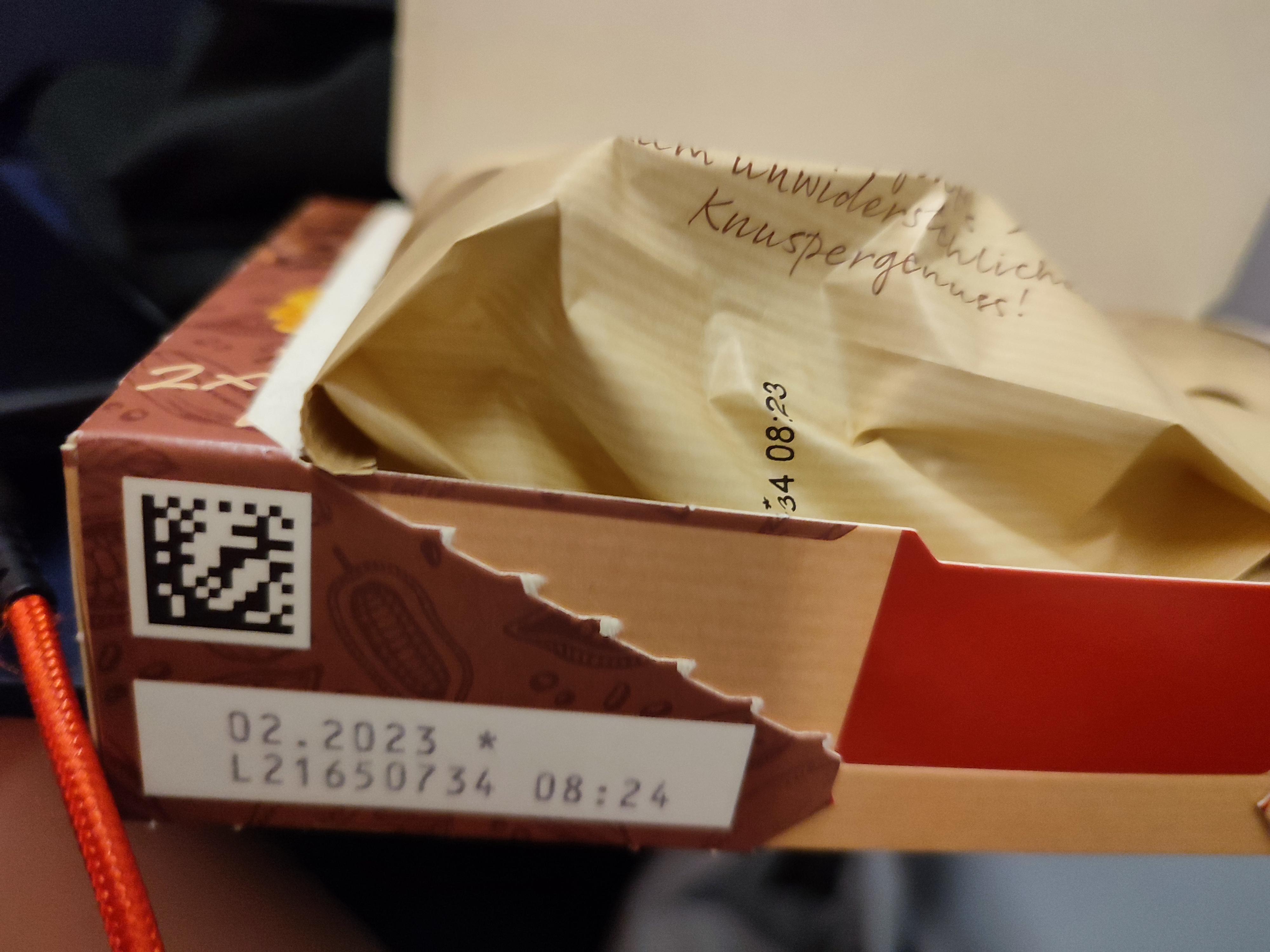 There is a 1 minute difference between inner and outer packaging | Scrolller