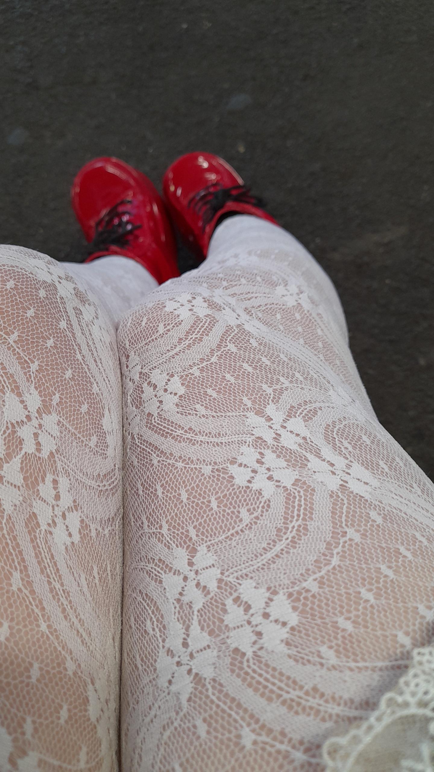 White stocking help | Scrolller