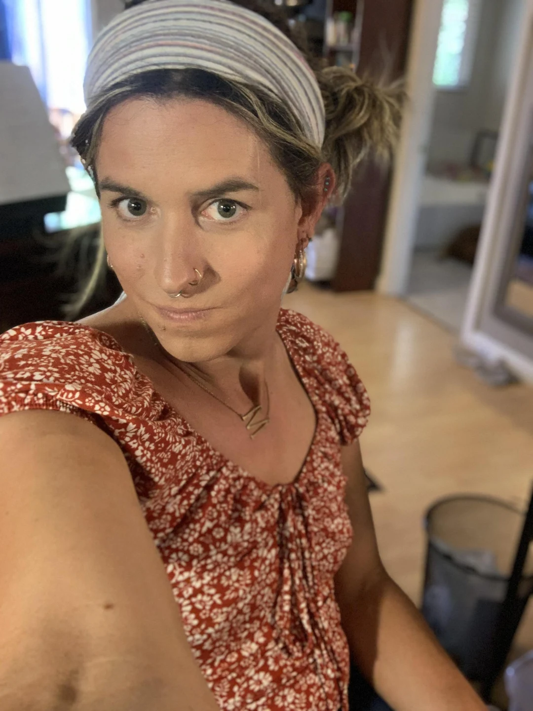 This is exciting. My first picture where I really like the way I look and am comfortable not ...