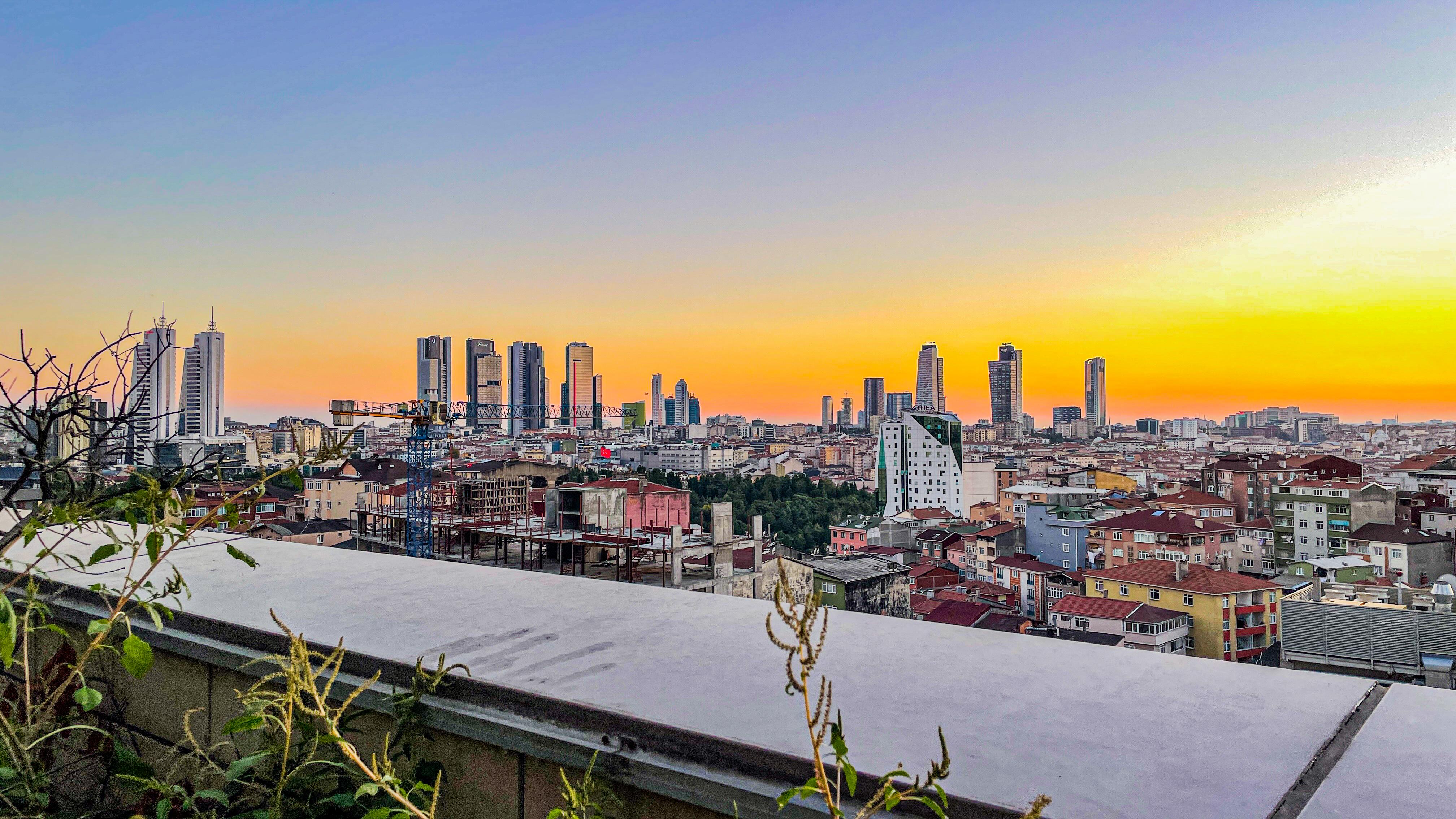 İstanbul sunset skyline [OC] | Scrolller