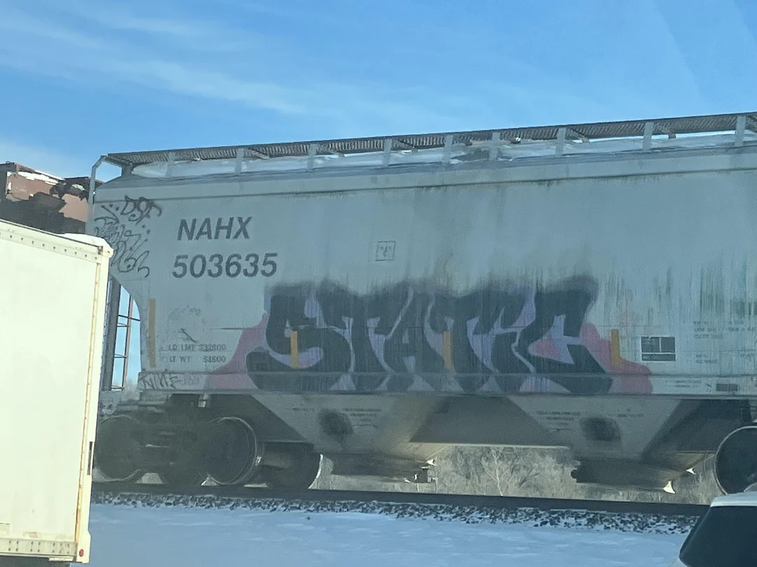 Static on train | Scrolller