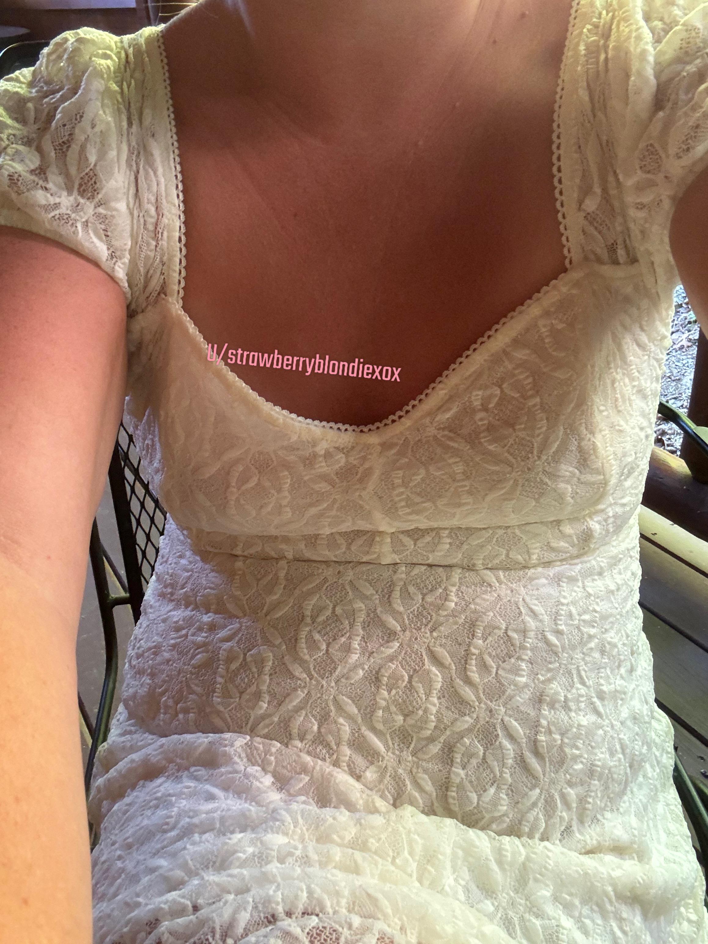 Braless Day Date! | Scrolller