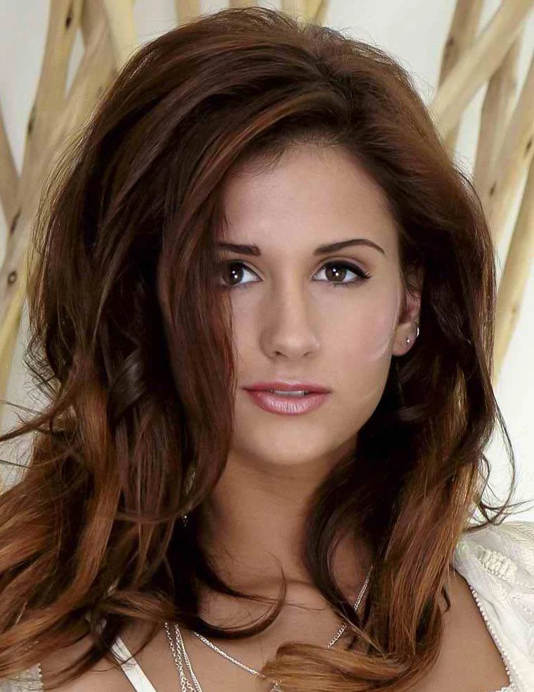 Presley Dawson | Scrolller