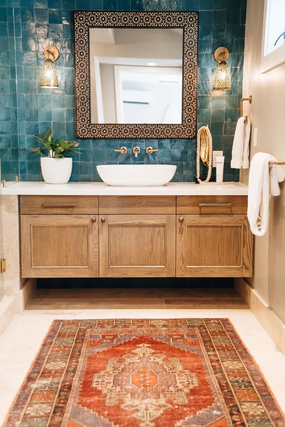 Moroccan Inspired Bathroom in Honolulu by Studio Dubarry [1154 x 1731] | Scrolller
