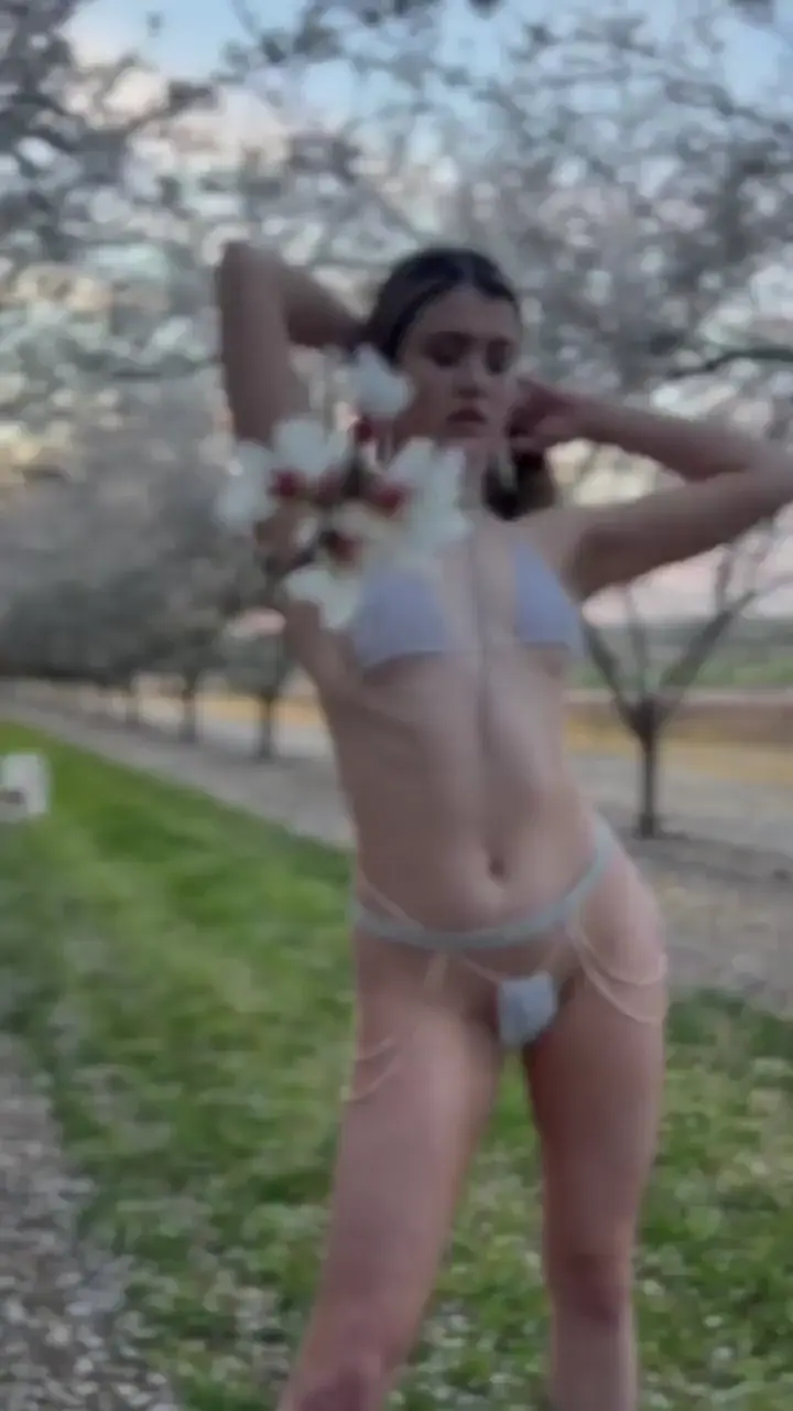 Adorable Sarah Alex in string bikini | Scrolller