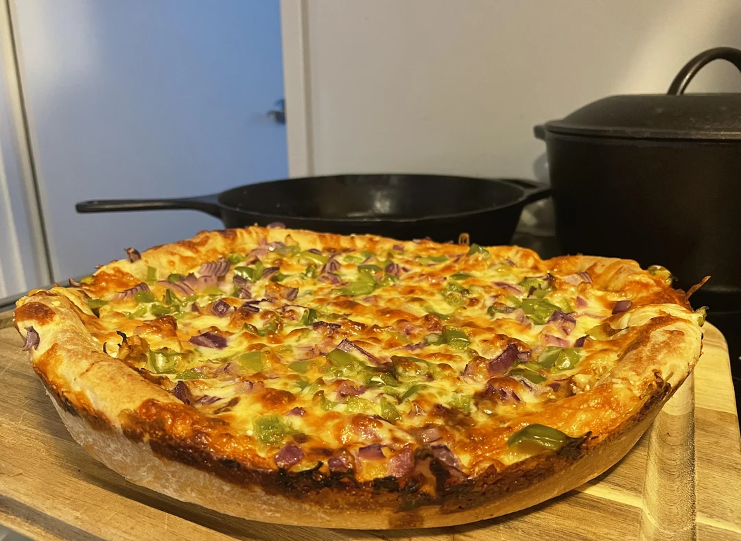 BBQ Chicken Pizza (Deep dish) | Scrolller
