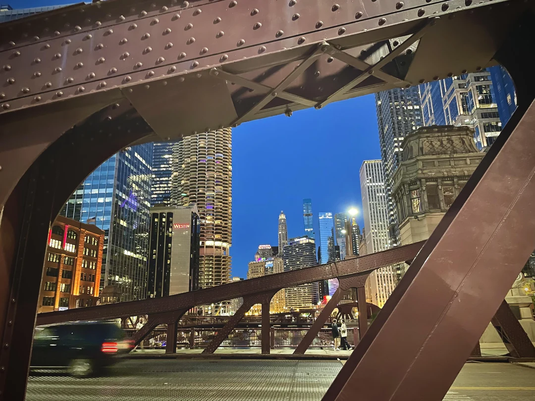 Chicago. Me. | Scrolller