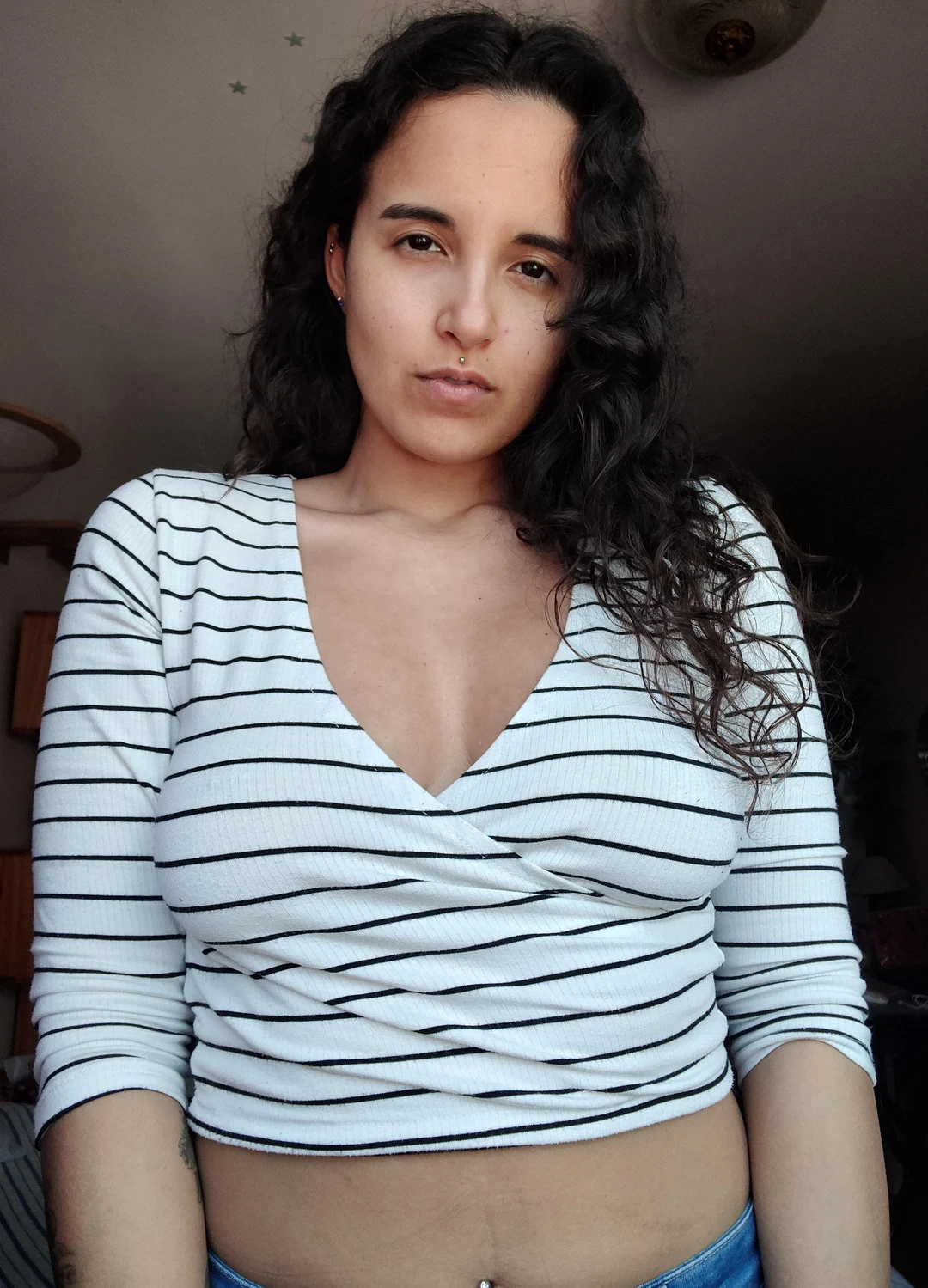 Braless and bright | Scrolller