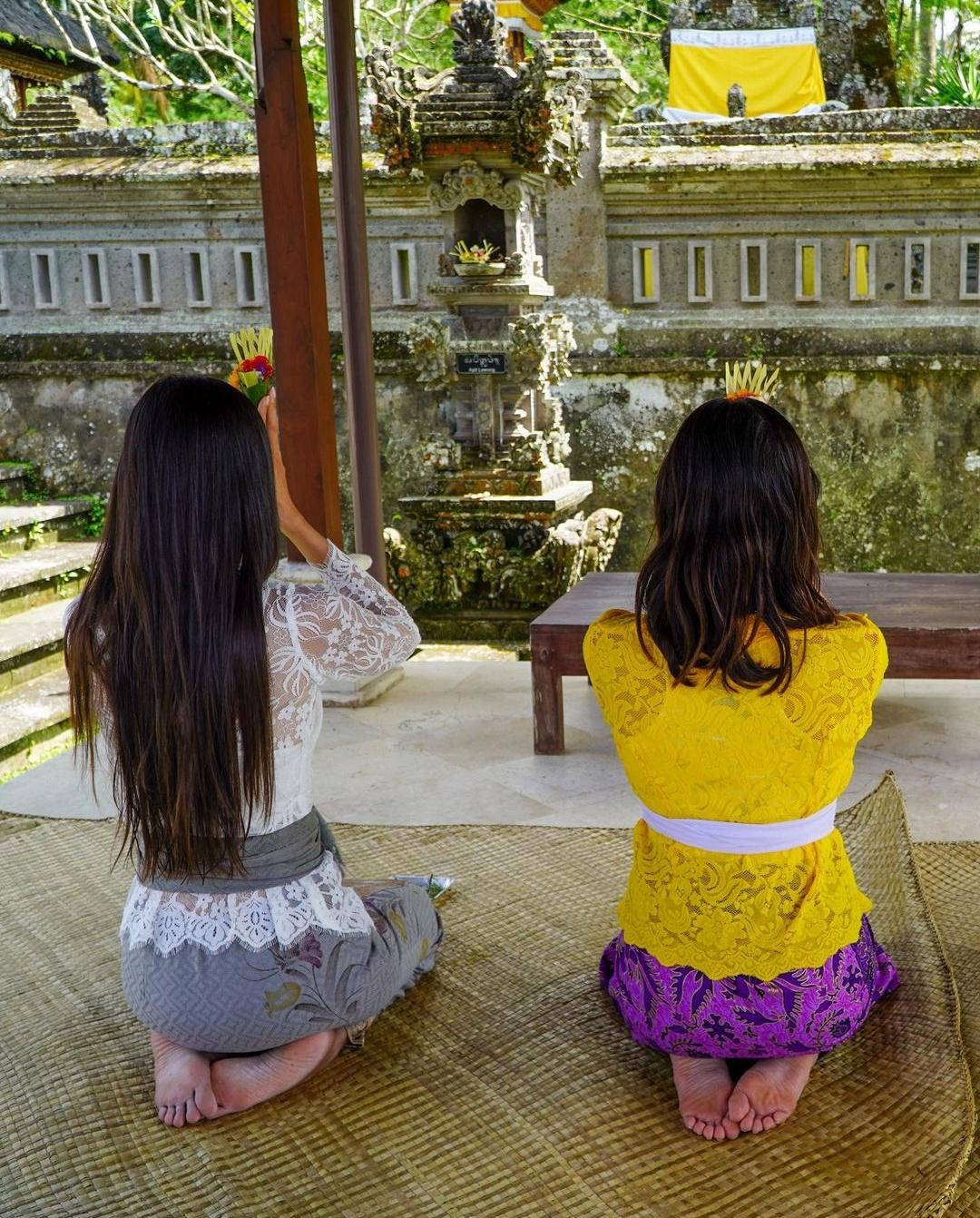 Lucy Hale and Amma Lu | Scrolller