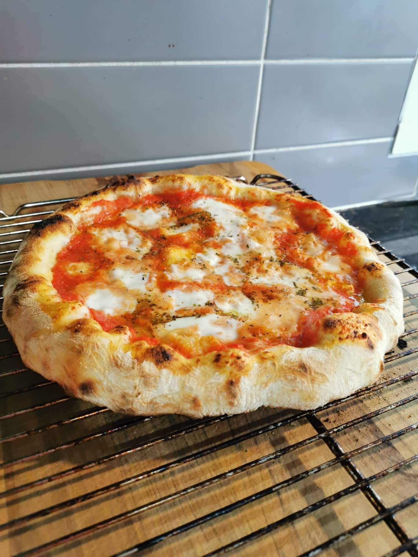 Neopolitan pizza [homemade] | Scrolller