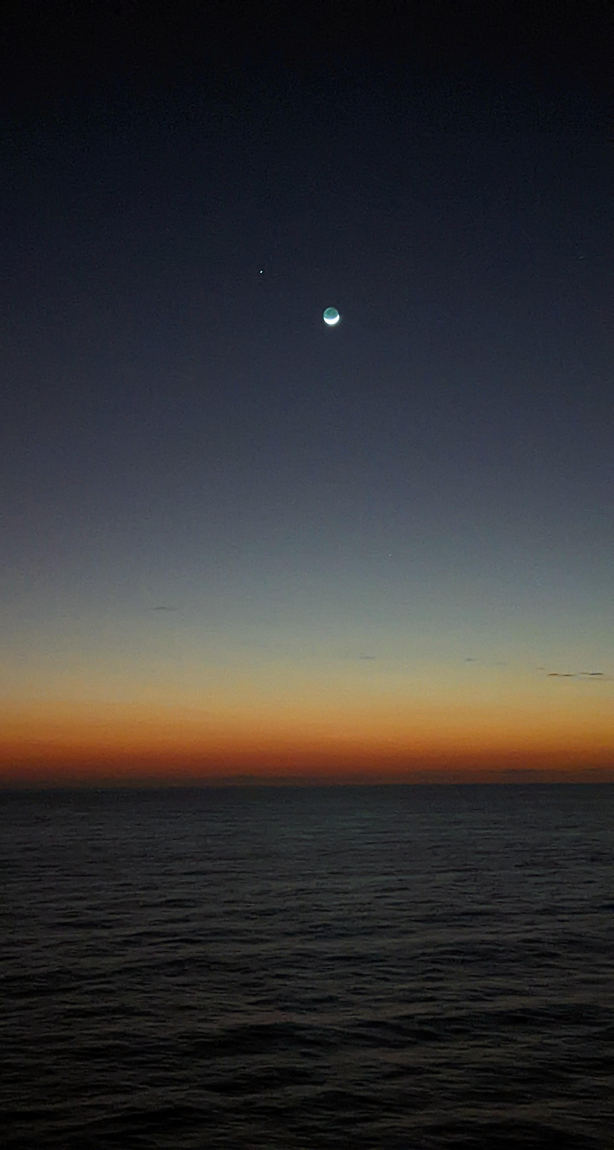 Twilight hour treat near Madagascar [OC] | Scrolller