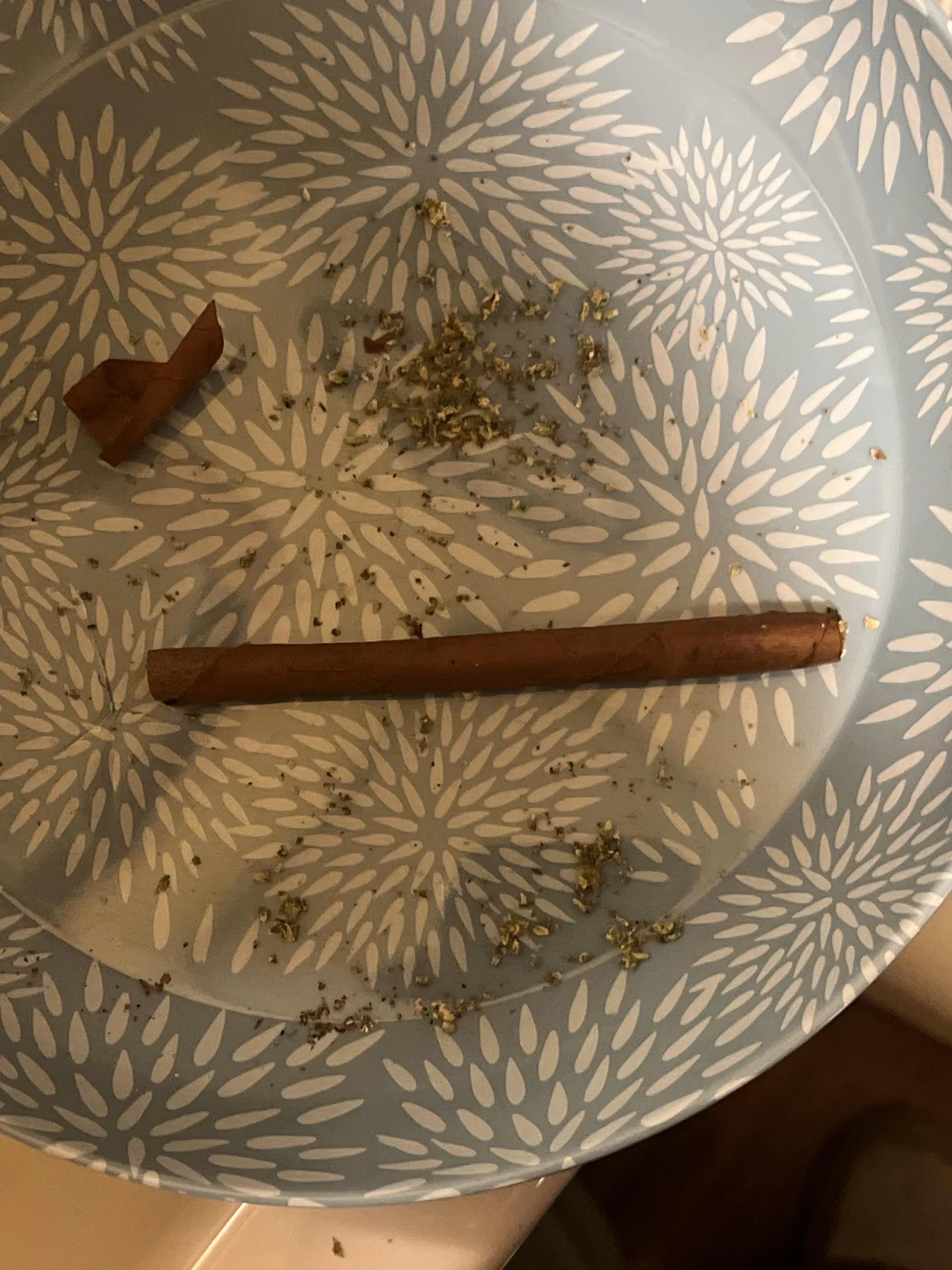 first time rolling a blunt | Scrolller