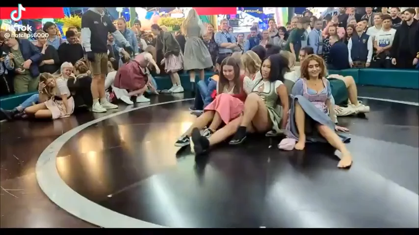 HMC while we spin on this wheel | Scrolller