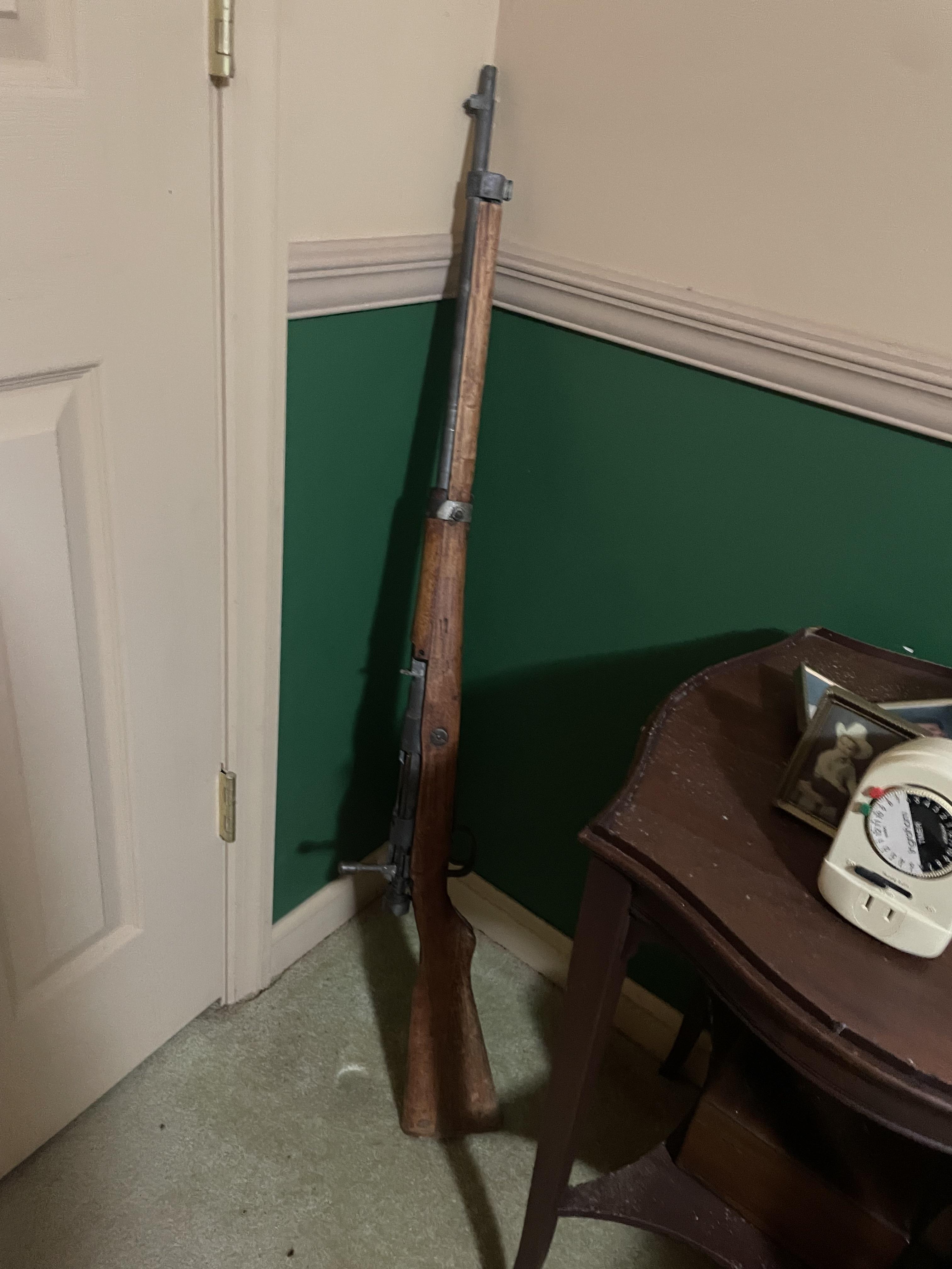 Help IDing this gun | Scrolller