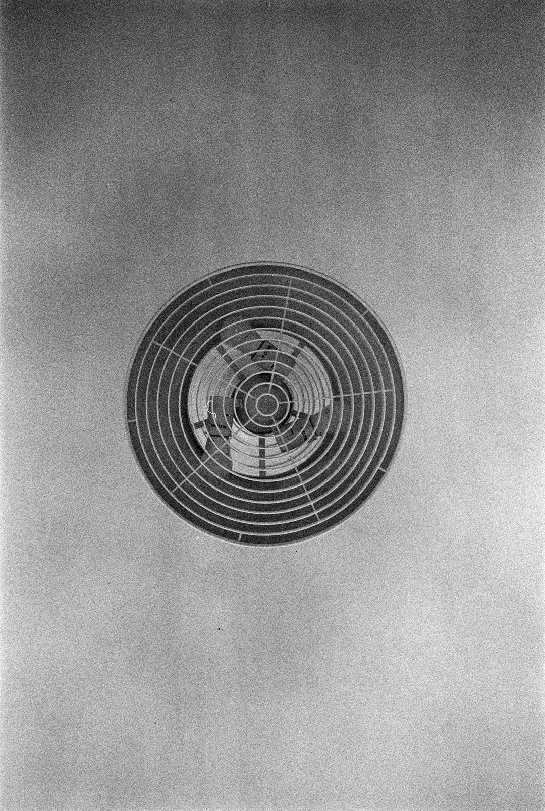 Home [Yashica Electro 35 GX | Ilford HP5] | Scrolller