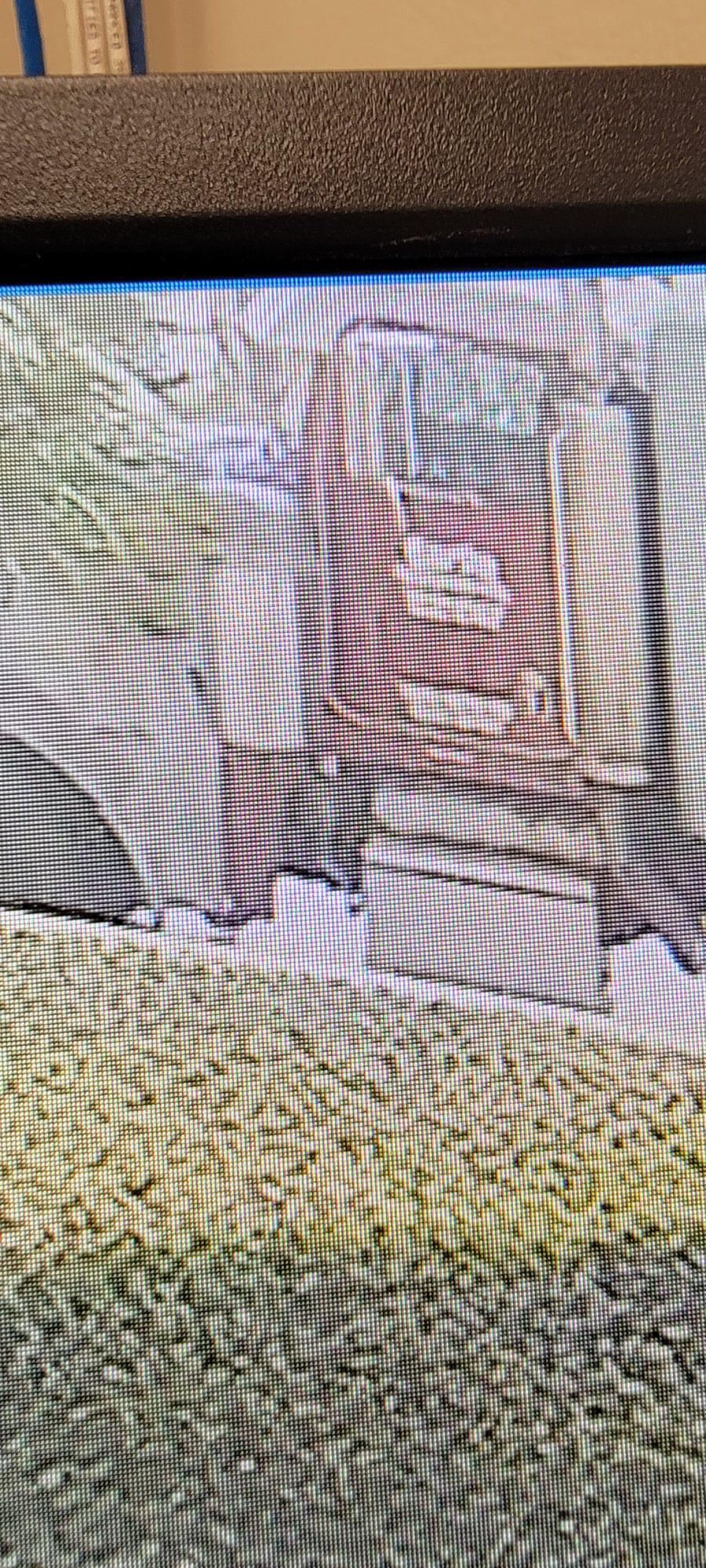 Help on identifying picture | Scrolller