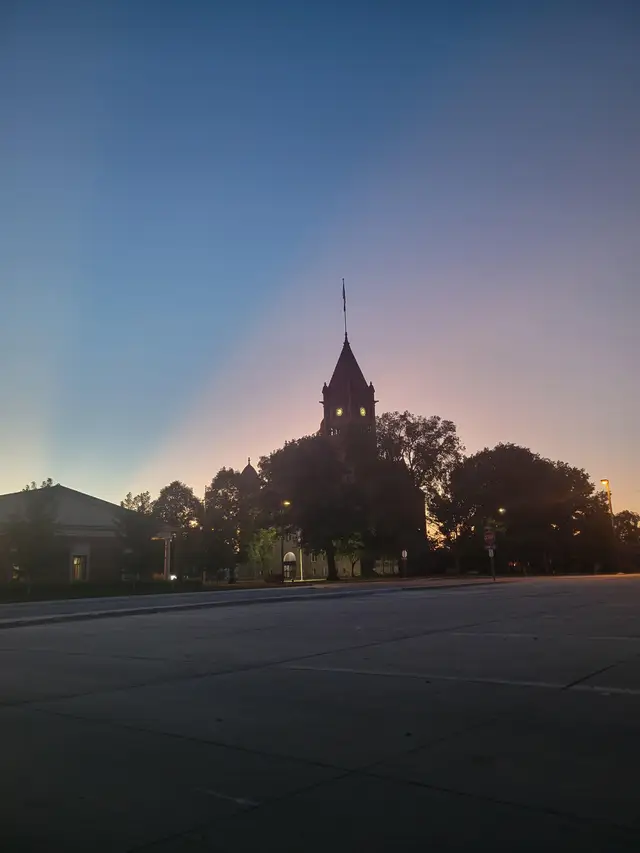 Red Oak, IA | Scrolller