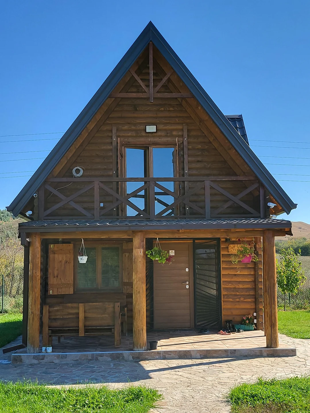 Weekend getaway in this Cozy Cabin | Scrolller