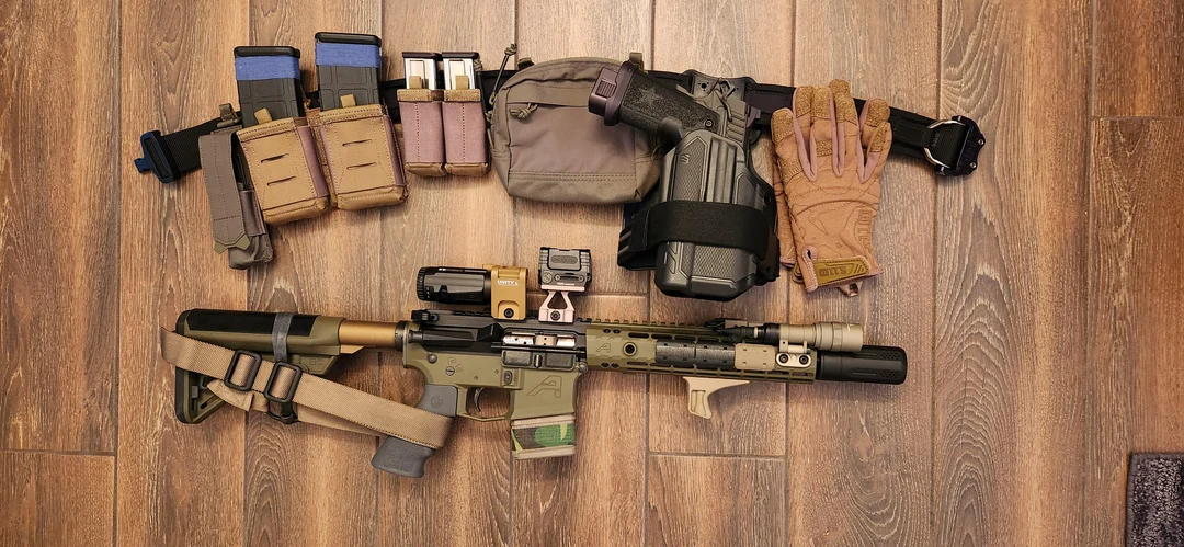 Bedside home defense kit almost complete. Waiting on silencer | Scrolller