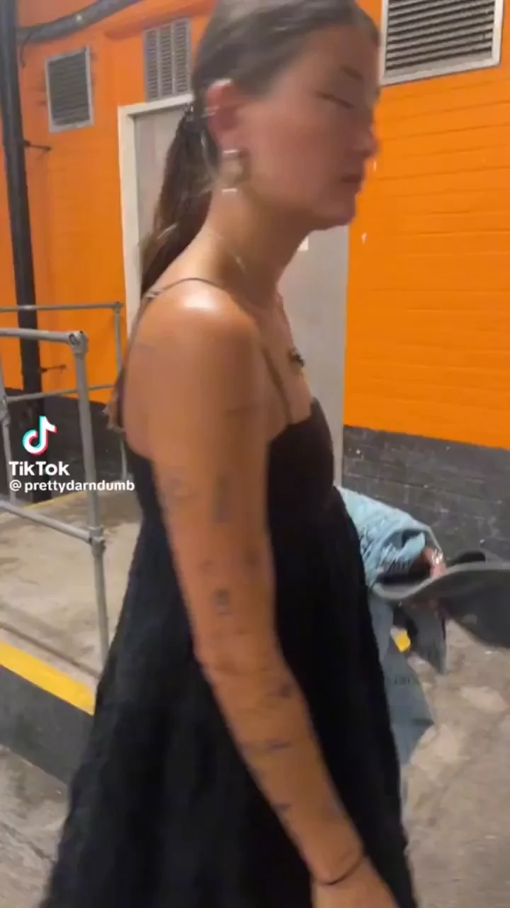 Thot comp | Scrolller