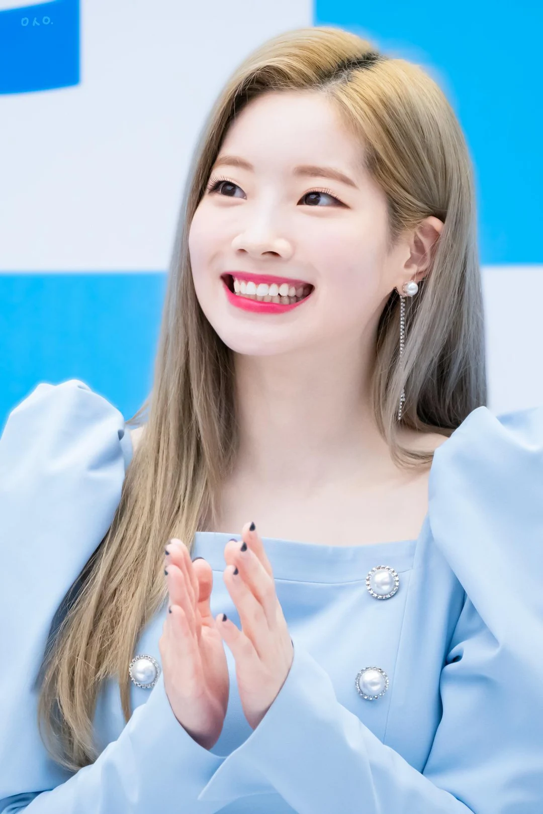 Dahyun | Scrolller