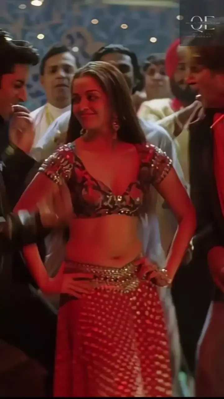 Aishwarya Rai Navel | Scrolller