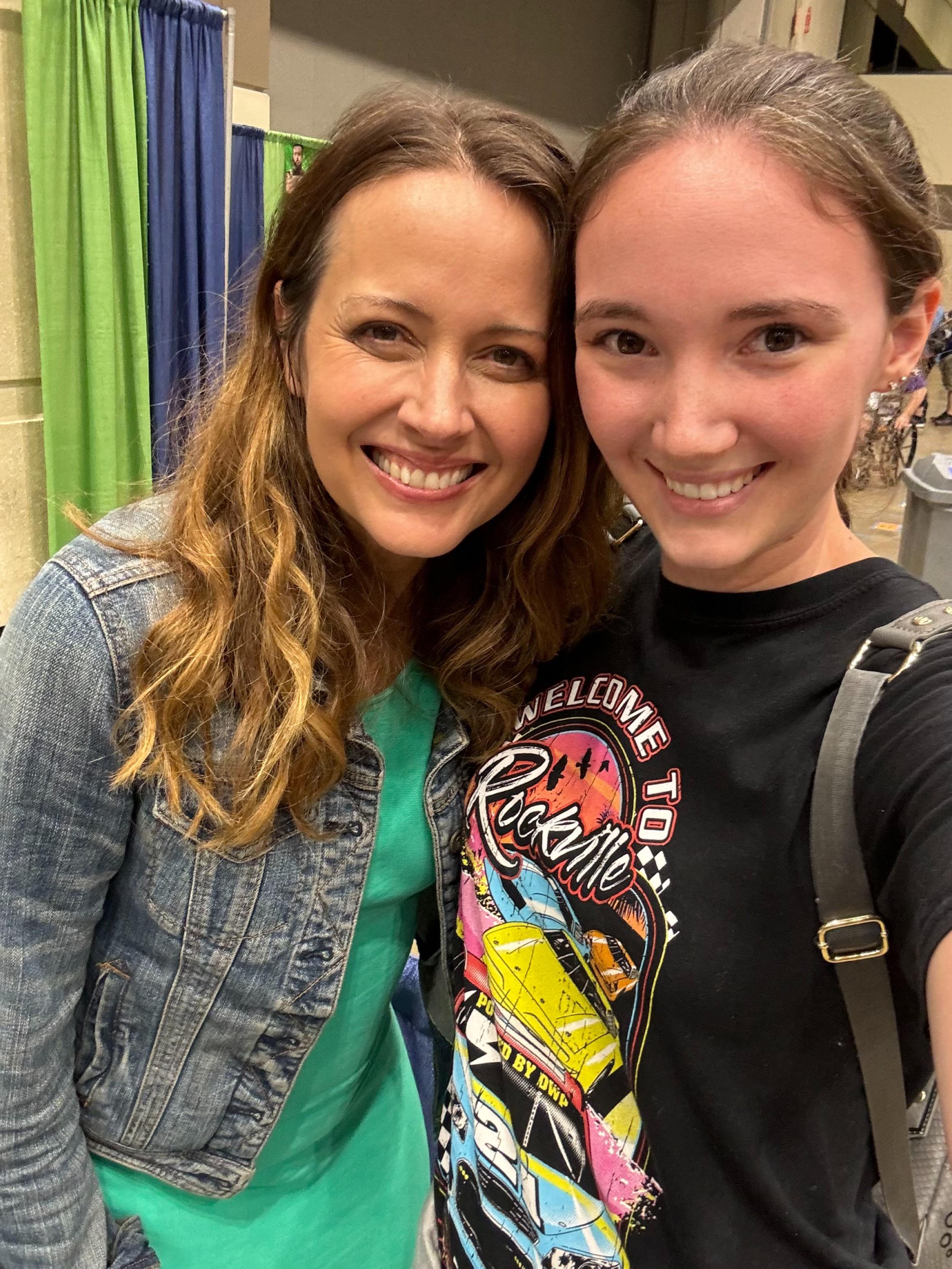 Amy Acker | Scrolller